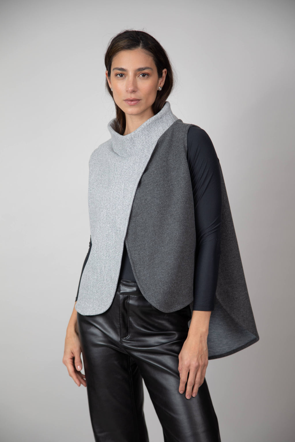 Chaleco Paño Cruzado Nevada Bicolor – Sandra Botero